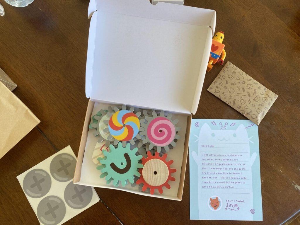 Review: Sago Mini Box – Robot Party - Curious and Cozy