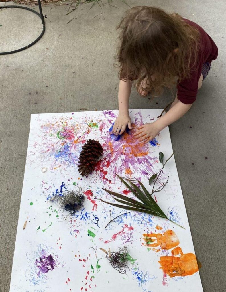 Wild Painting with Nature Treasures - Curious and Cozy